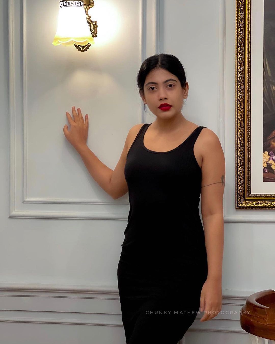 Mollywood Actress Nayana Elza's Latest Dhawani Look Made Wow Among Fans ...