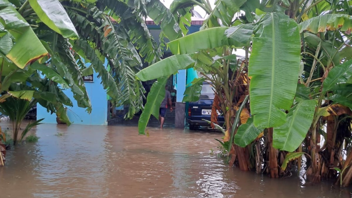 Monsoon Rain: ರಾಜ್ಯದ ಹಲವೆಡೆ ಮಳೆರಾಯ ಸೃಷ್ಟಿಸಿದ ಅವಾಂತರಗಳು | Monsoon rain effect: Rain damage in ...