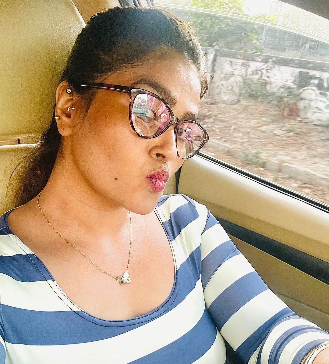 PHOTOS: வேலைக்காரன் சீரியல் வில்லி புவனாவா இது.. இத்தனை படங்கள் நடிச்சிருக்காங்களா ...