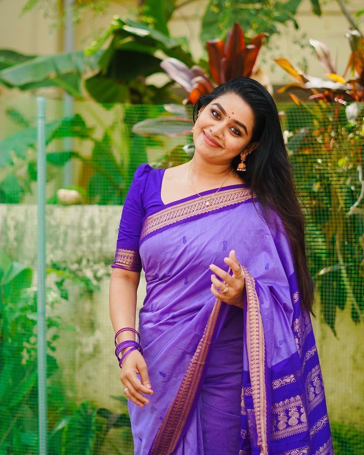 PHOTOS: கர்ப்பமாக இருக்கும்போது இப்படி டான்ஸ் ஆடலாமா.. சீரியல் நடிகைக்கு அட்வைஸ் பண்ணும் ...