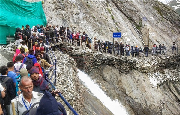 Pilgrims Visit Holy Cave Shrine Of Amarnath; See Visuals Photos: HD Images, Pictures, News Pics ...