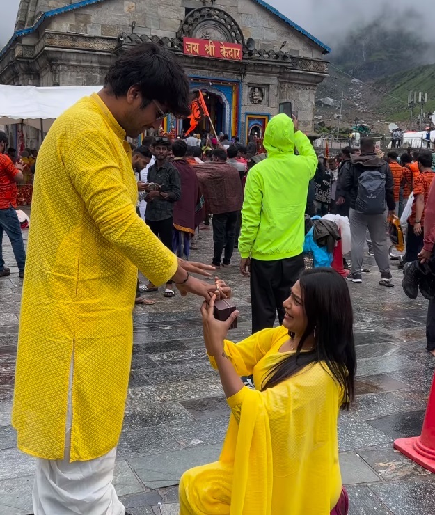 कौन है केदारनाथ में प्रेमी को प्रपोज करने वाली लड़की, हर महीने Youtube ...