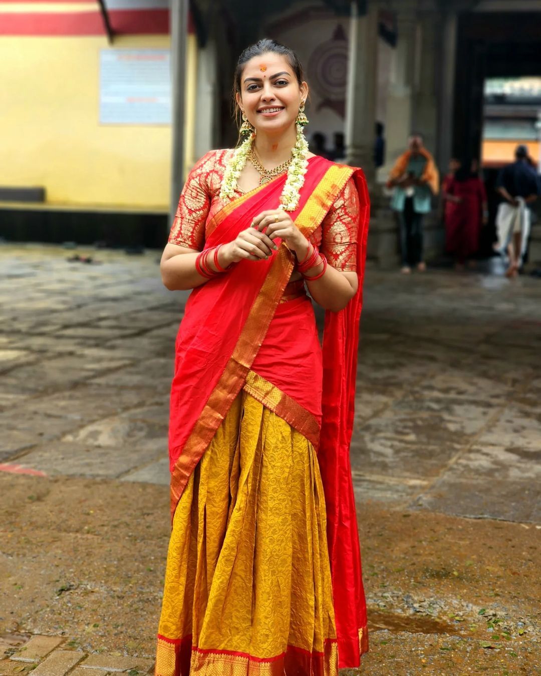 Mollywood Actress Anusree's Stylish Makeover Made Wow Among Fans | Anusree: റെഡിൽ പുത്തൻ സ്റ്റൈ ...