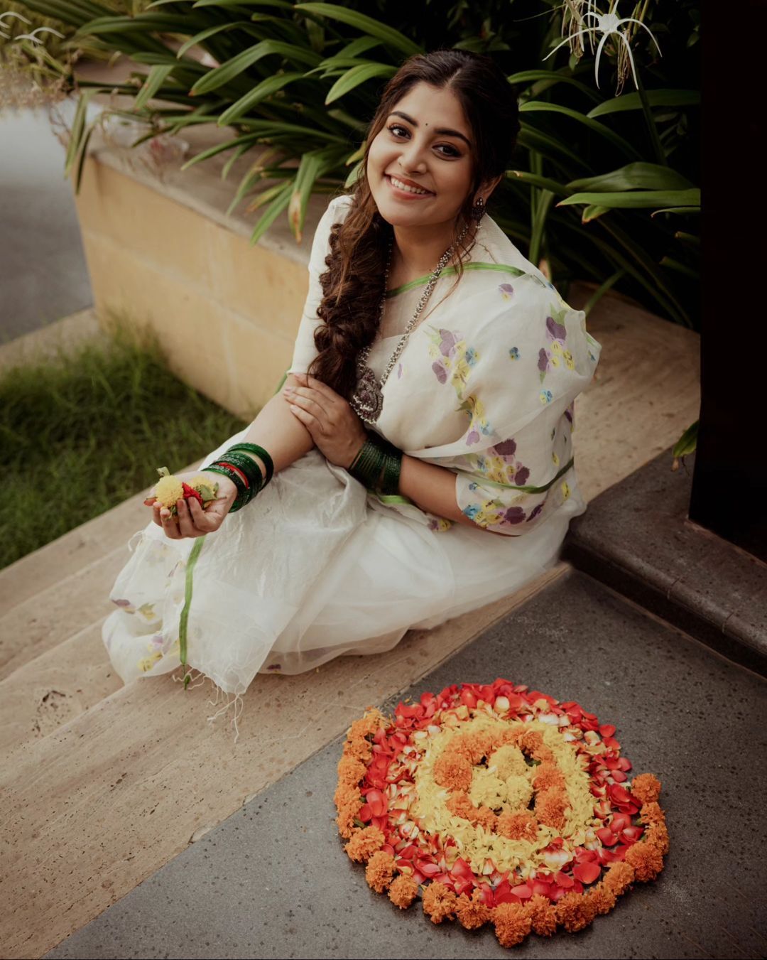 Mollywood Actress Manjima Mohan's Onam Special Makeover in Kerala Saree ...