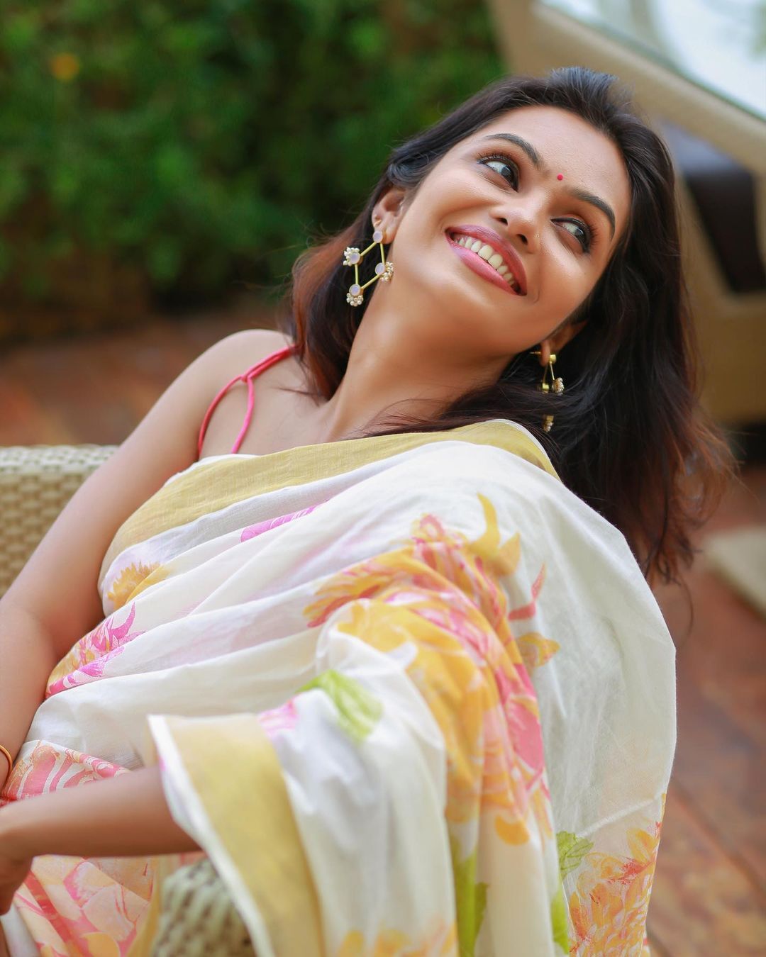 Mollywood Actress Tanvi Ram's Stylish Makeover in Kerala Saree Made Wow ...
