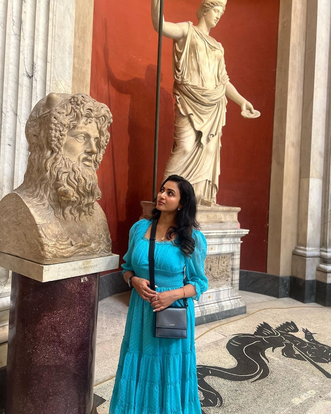 PHOTOS: இனி கனவுல கூட இதுதான வரும்.. ரசிகர்களை அதிர்ச்சியில் தள்ளிய ...