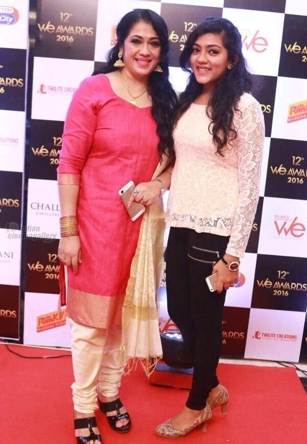 PHOTOS: 'கடலோர கவிதைகள்' ரேகாவின் மகளை பாத்துருக்கீங்களா? இணையத்தை ...