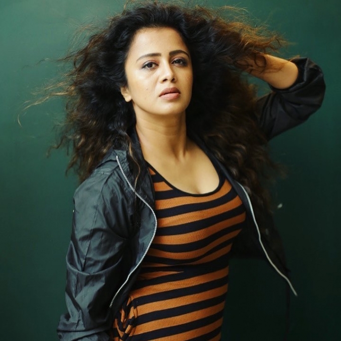 PHOTOS: சினிமா நடிகைகளையே மிஞ்சிட்டாங்களே.. விஜே அஞ்சனா நடத்திய ...