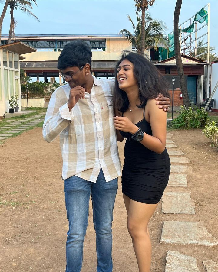 PHOTOS: நடிகை தேவதர்ஷினியின் மகளை பாத்துருக்கீங்களா? ஹீரோயினுக்கே டஃப் ...