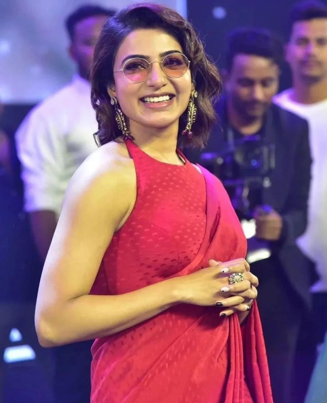 Samantha Ruth Prabhu's Eye Grabbing Look in Red Sabyasachi Saree in ...
