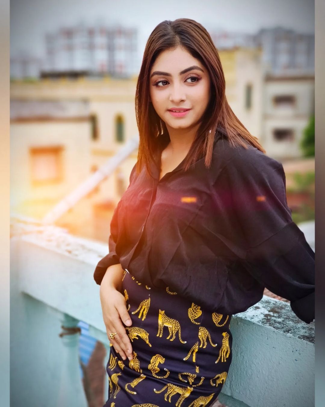 হট প্যান্টে দারুণ মানিয়েছে তিয়াসাকে, নয়া লুক দেখে অবাক হবেন আপনিও | Television actress ...