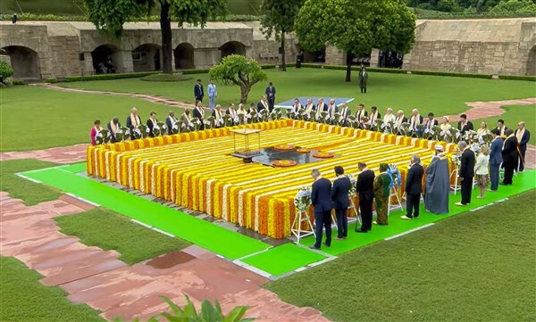 In Pics: G20 Leaders Pay Respects To Mahatma Gandhi At Rajghat During ...