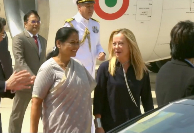In Pics: Italian Prime Minister Giorgia Meloni Touches Down In India ...