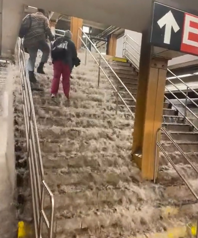 In Pics: New York Declares Emergency Amid Severe Flooding Photos: HD ...