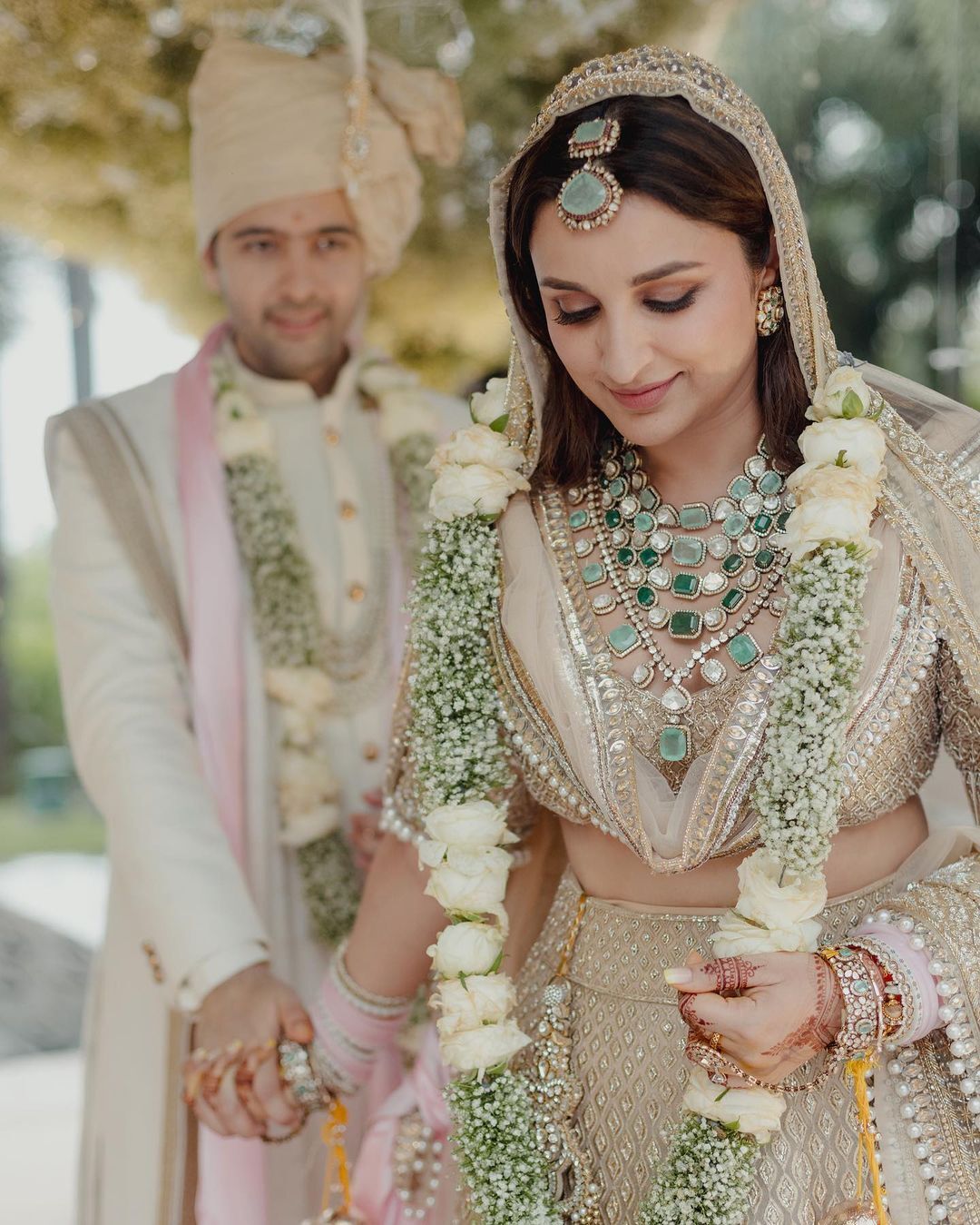 In Pics: Newlyweds Parineeti Chopra And Raghav Chadha's First Look Photos: HD Images, Pictures ...