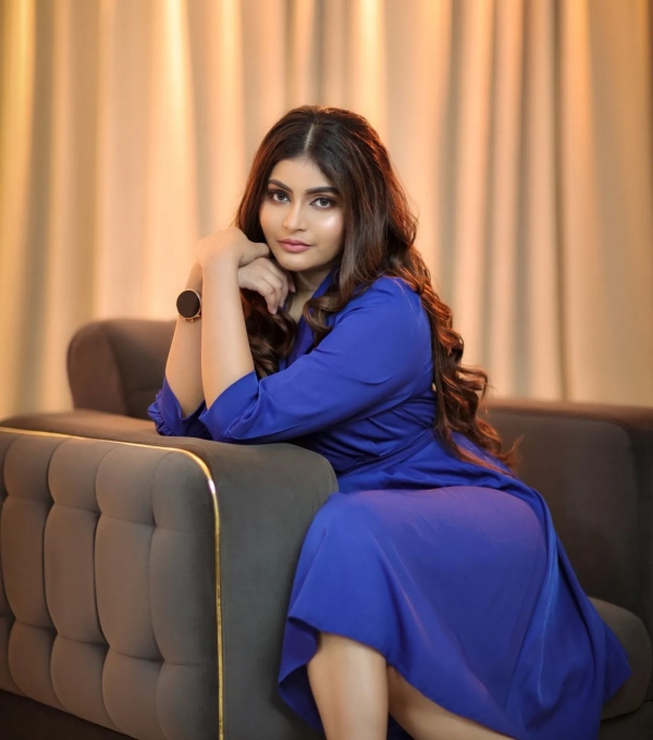 biggboss fame queency sneha latest modern outfit photos | - Oneindia ...