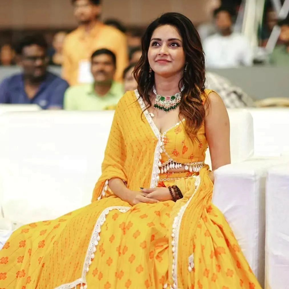 RDX Movie Fame Mahima Nambiar's Stylish Looks Goes Viral on Social ...