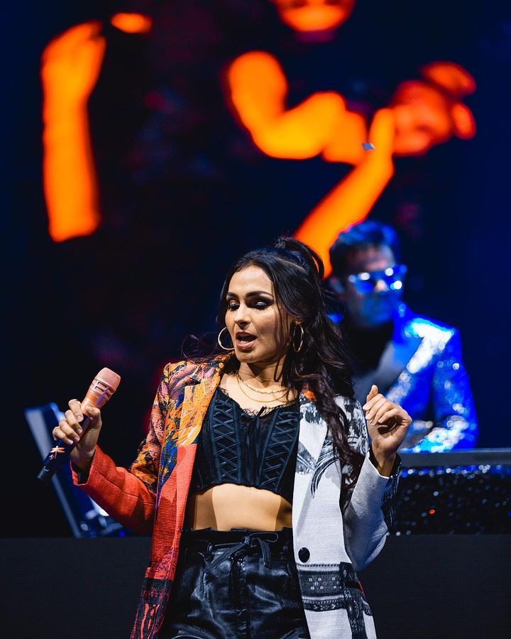 PHOTOS: இசைப்புயலுடன் இசைக்கச்சேரி.. ஆண்ட்ரியா வெளியிட்ட லேட்டஸ்ட் ...