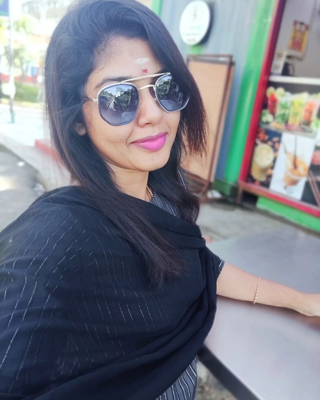 PHOTOS: இதுதான் கடைசி நாள் ஷூட்டிங்.. 'பாண்டியன் ஸ்டோர்ஸ்' மீனா வெளியிட ...