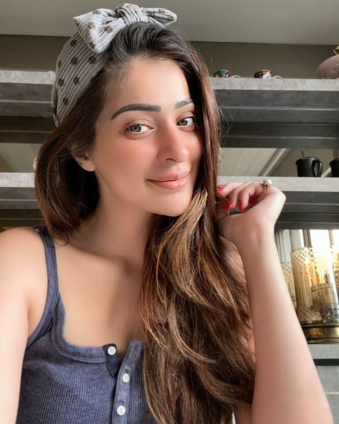 PHOTOS: கப்பலில் வித விதமாக போஸ்.. தீவில் சுற்றி வரும் ராய் லட்சுமி.. ஸ்டன்னிங் க்ளிக்ஸ் ...