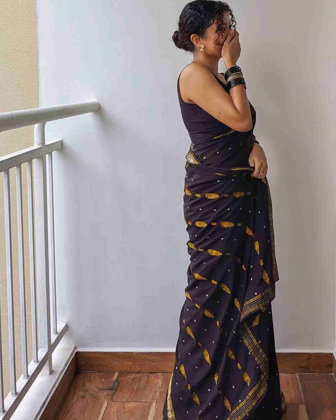 Anna Ben Looks Elegant In Saree, Actress Shares Beautiful Pictures In ...