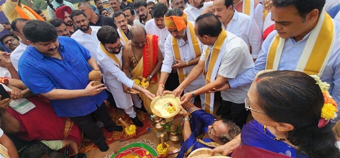 ಬೆಂಗಳೂರು ಕಂಬಳ - ನಮ್ಮ ಕಂಬಳ ದ ಗುದ್ದಲಿಪೂಜೆ ನೆರವೇರಿಸಿದ ಡಿ ಕೆ ಶಿವಕುಮಾರ್ ...