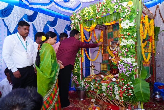 G.Janardhana Reddy: ಲಕ್ಷ್ಮಿ ಪೂಜಾ ಕಾರ್ಯಕ್ರಮದಲ್ಲಿ ಭಾಗಿಯಾಗಿ ಗಮನ ಸೆಳೆದ ಗಾಲಿ ...