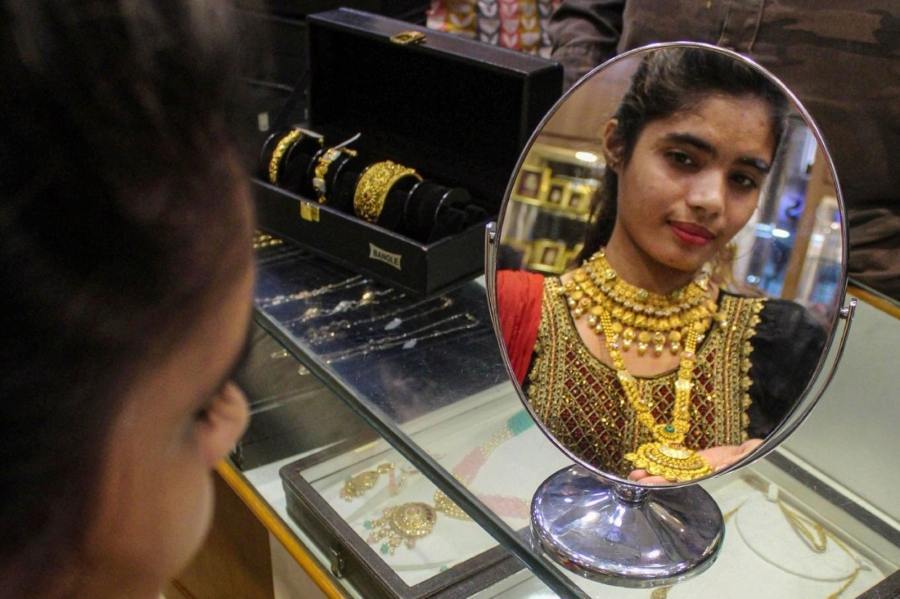 Today gold price in Kolkata: চতুর্থীর দিন কলকাতার বাজারে সোনা ও রুপোর ...