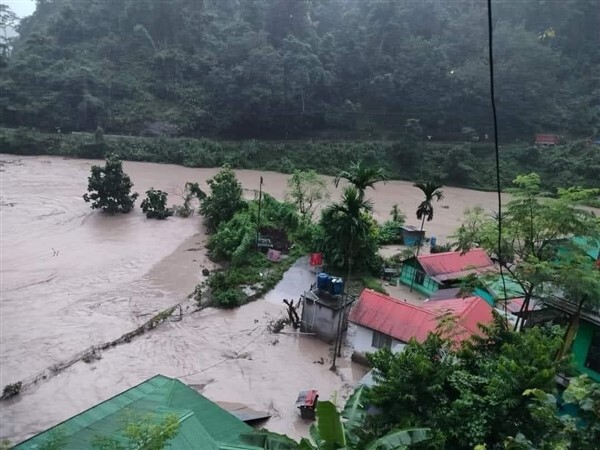 In Pics: Intense Cloudburst Triggers Flash Flood In Sikkim's Teesta ...