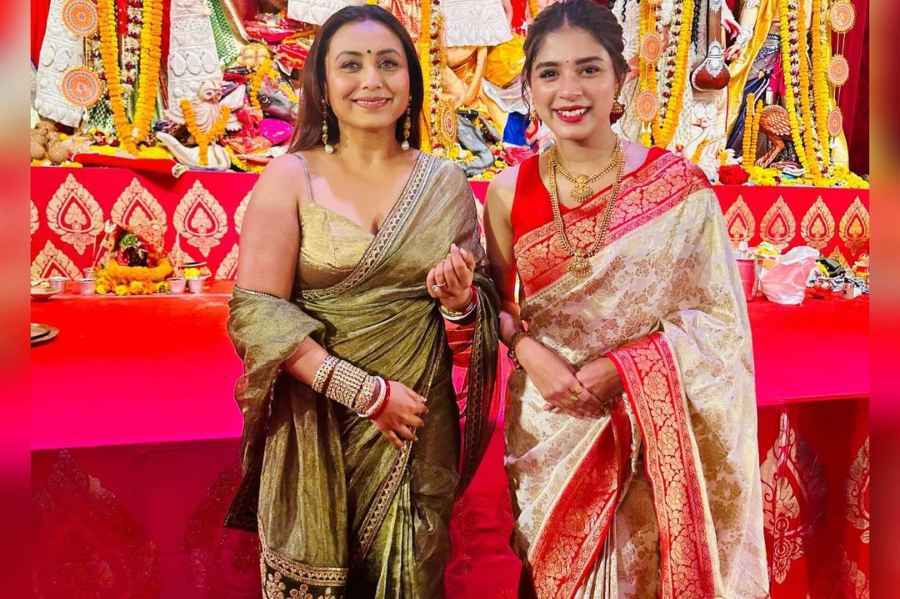 রানির সঙ্গে খুশির মুডে এবার সোশ্যাল মিডিয়ায় ধরা দিলেন অদ্রিজা ...