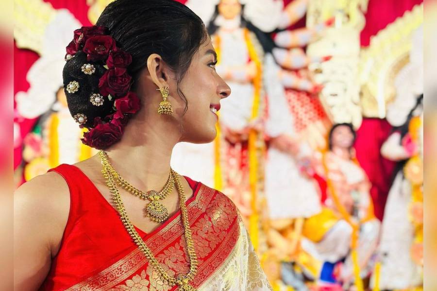 রানির সঙ্গে খুশির মুডে এবার সোশ্যাল মিডিয়ায় ধরা দিলেন অদ্রিজা ...