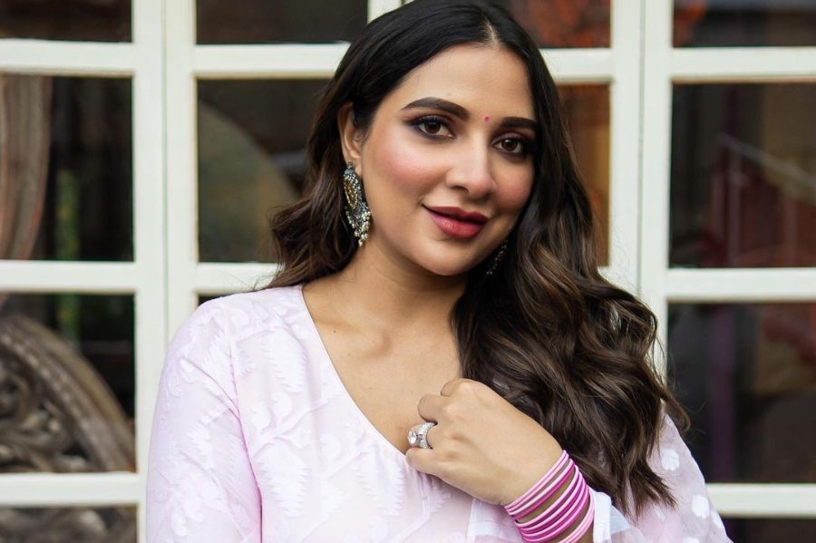 চুড়িদারে মায়াবী শুভশ্রী, রাজ ঘরণীর লুকে মোহিত অনুগামীরা | Latest ...