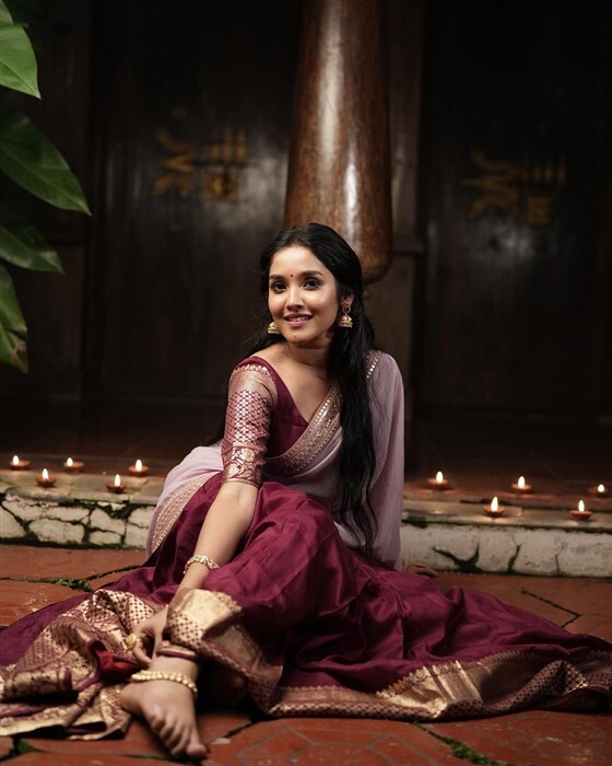 Actress Anikha Surendran Radiates Diwali Vibes In Dhavani Set ...
