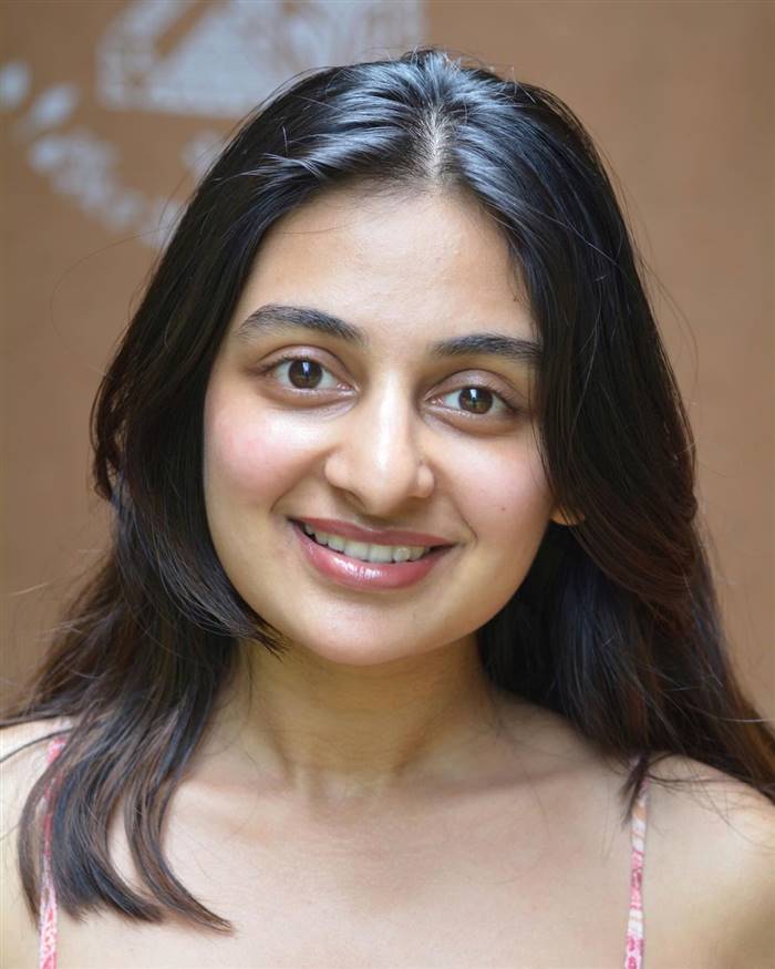 Actress Esther Anil Shared Her Beautiful Memory Photos From Marayoor Mud House, Check Photos ...