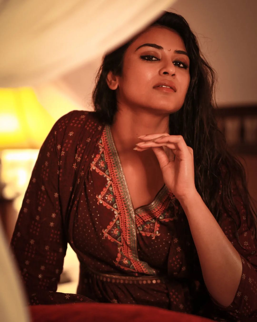 PHOTOS: வெள்ளை நிற சுடிதாரில் ஸ்டன்னிங் போஸ்.. 'பிகில்' பட நாயகியின் தீபாவளி ஸ்டில்ஸ் | actress ...