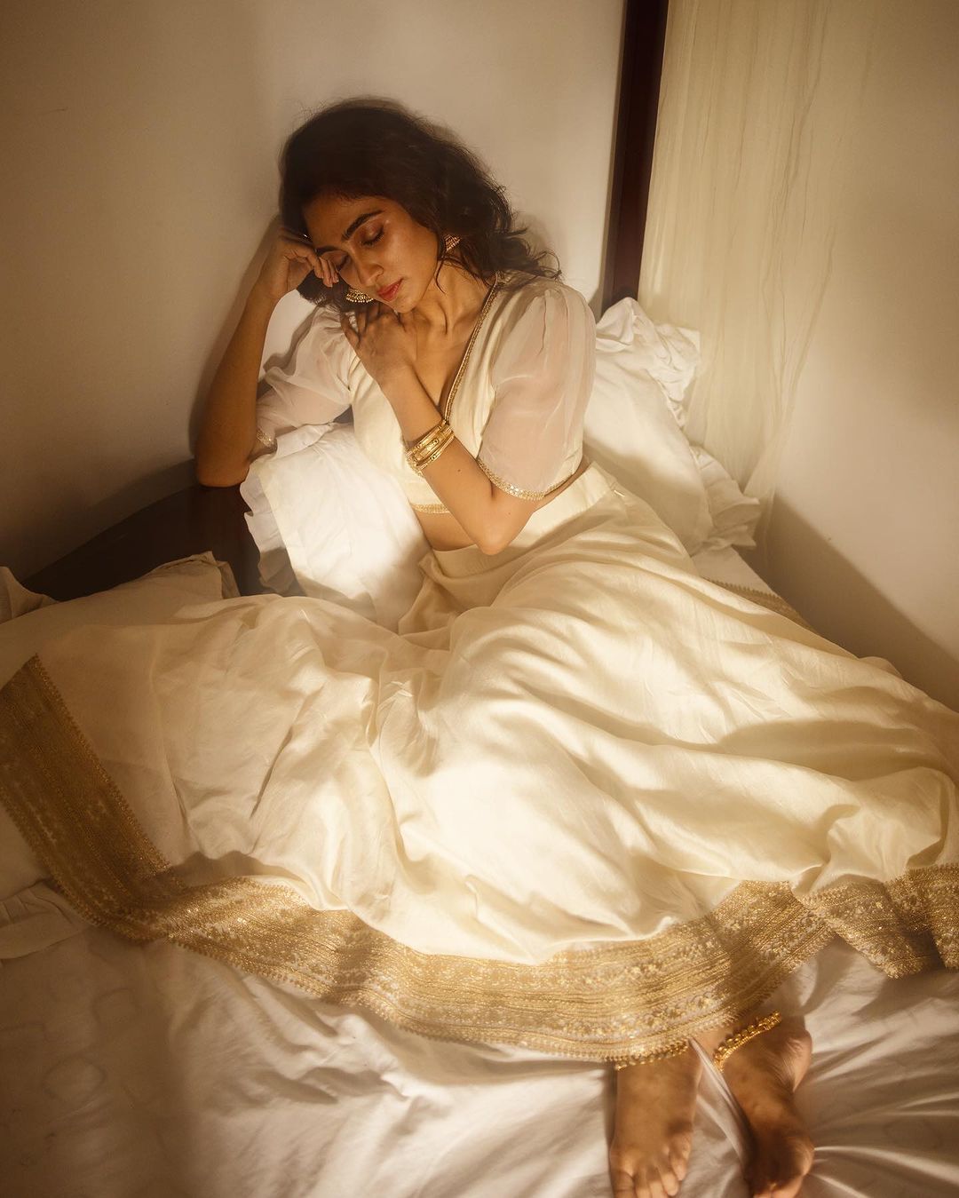 Actress-Model Deepti Sati's Latest Photoshoot Made Wow Among Fans ...