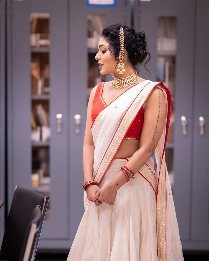 Actress Rima Kallingal's New Half Saree Look Goes Viral On Social Media ...