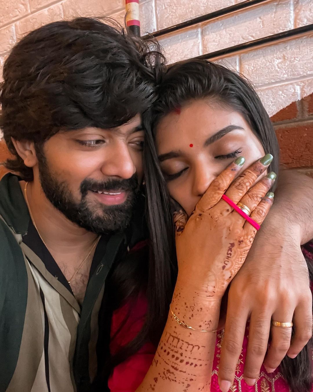 PHOTOS: உன்னோட மனைவியா இருக்குறதுக்கு பெருமைபடுறேன்.. நடிகை ஷபானாவின் ...