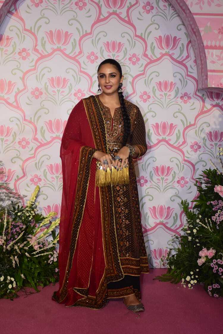 In Pics: B-Town Celebs Glam Up Ramesh Taurani's Diwali Bash Photos: HD ...