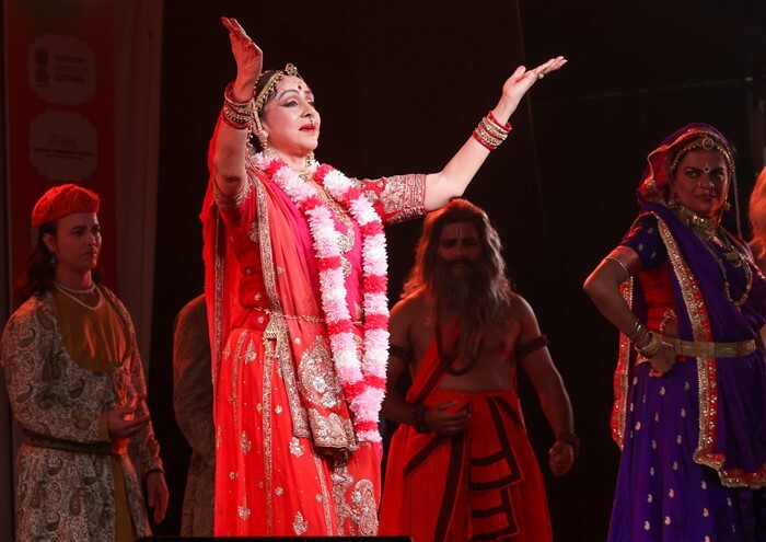 In Pics: Hema Malini Enchants In Mirabai Dance Drama At Braj Raj Utsav 2023 Photos: HD Images ...