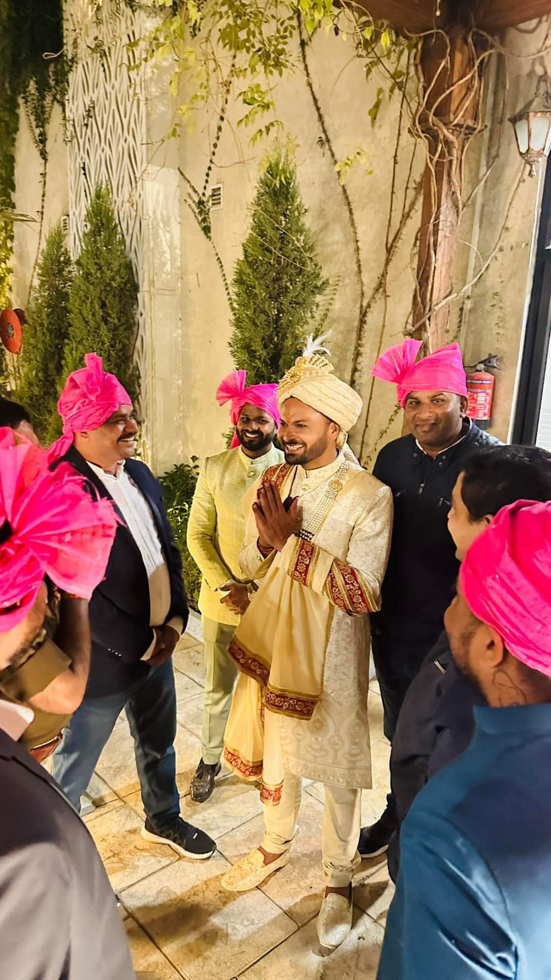 वर्ल्डकप में मिली हार का गम भुला इस भारतीय तेज गेंदबाज ने रचाई शादी ...