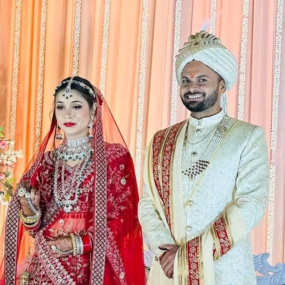 वर्ल्डकप में मिली हार का गम भुला इस भारतीय तेज गेंदबाज ने रचाई शादी ...