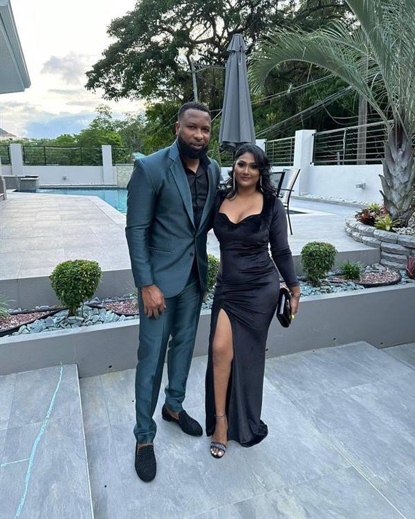 PHOTOS: தீபாவளி கொண்டாடிய வெஸ்ட் இண்டீஸ் கிரிக்கெட் வீரர்.. மனைவி ...