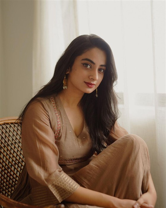 Namitha Pramod's New Photos From Rajni Movie Promotions Goes Viral On ...