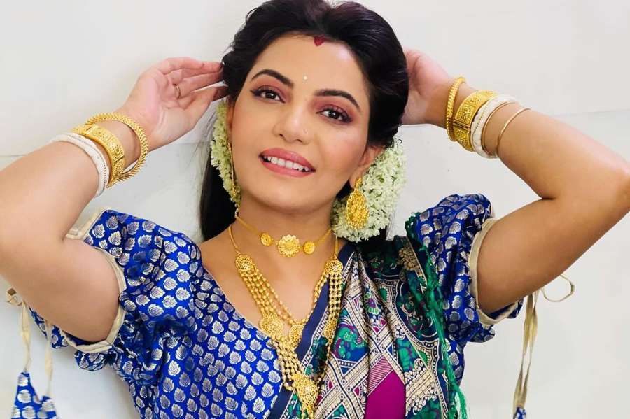 শাড়িতে অপরূপা সায়ন্তনী, ভারী কাজের গয়নায় নিজেকে সাজিয়ে তুলেছেন অভিনেত্রী | Television ...