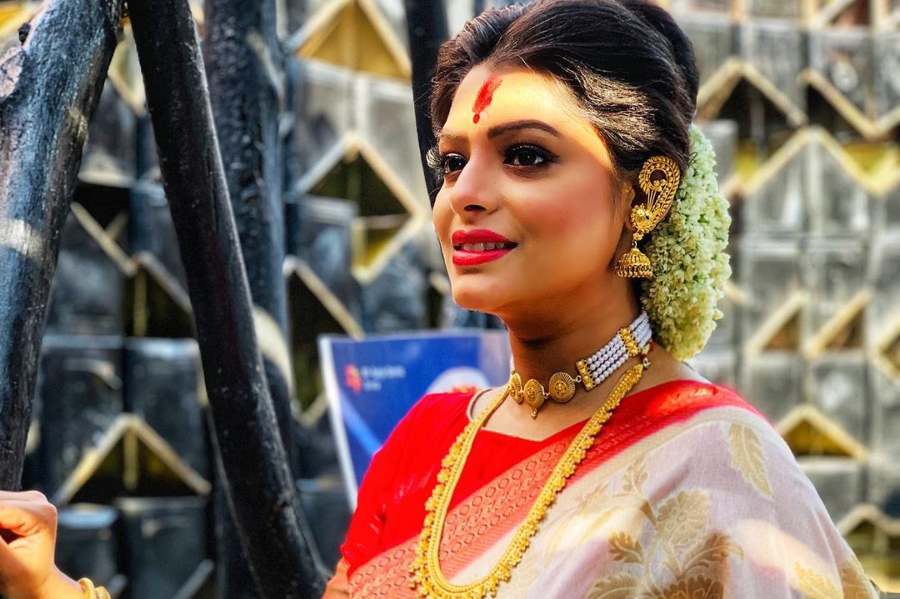 শর্ট পোশাকে এবার সোশ্যাল মিডিয়ায় ধরা দিলেন গীতশ্রী, ভাইরাল ছবি ...