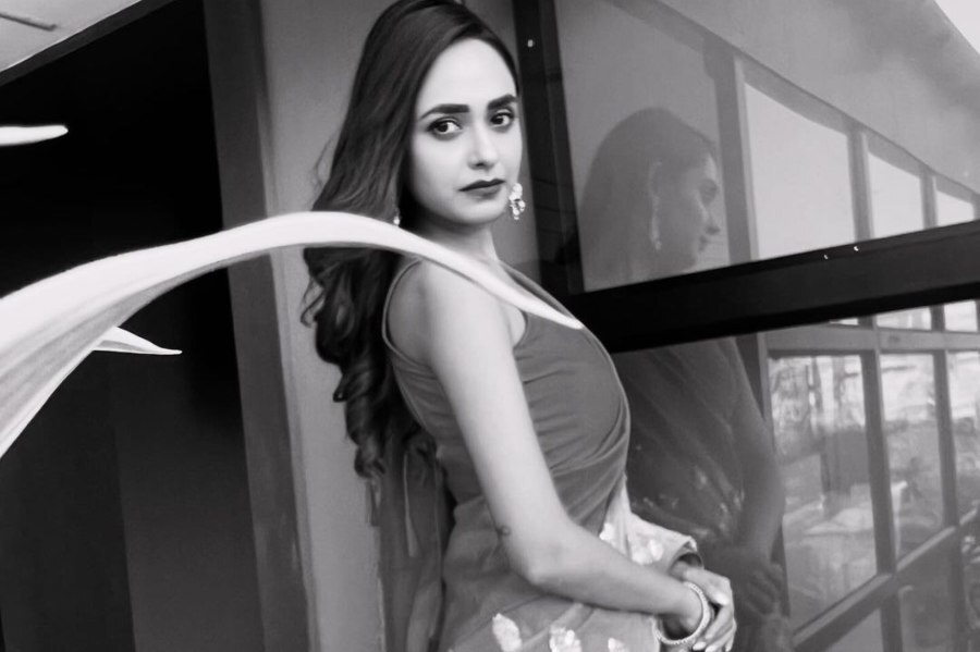 নতুন বউয়ের সাজে সোশ্যাল মিডিয়ায় ধরা দিলেন অভিনেত্রী, তবে কি বিয়ে সারলেন মিশমি? | Televison ...