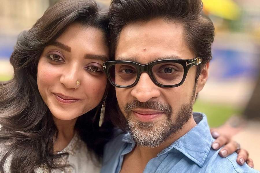 কালো টপে মোহময়ী দেবলীনা, গৌরব ঘরণীর রূপে বুঁদ নেটবাসী | Actress ...