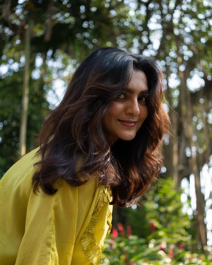 Actress Parvathy Thiruvothu Looks Stunning In Her New Photoshoot, Pics ...