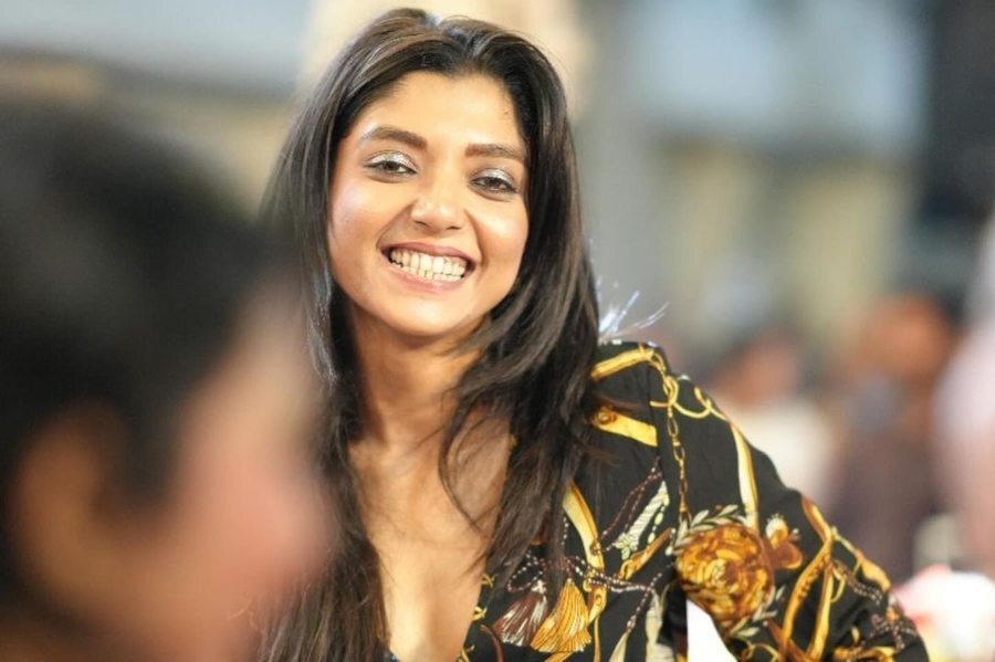 ডিসেম্বর মাসকে কীভাবে স্বাগত জানালেন গৌরব ঘরণী দেবলীনা? | Latest ...